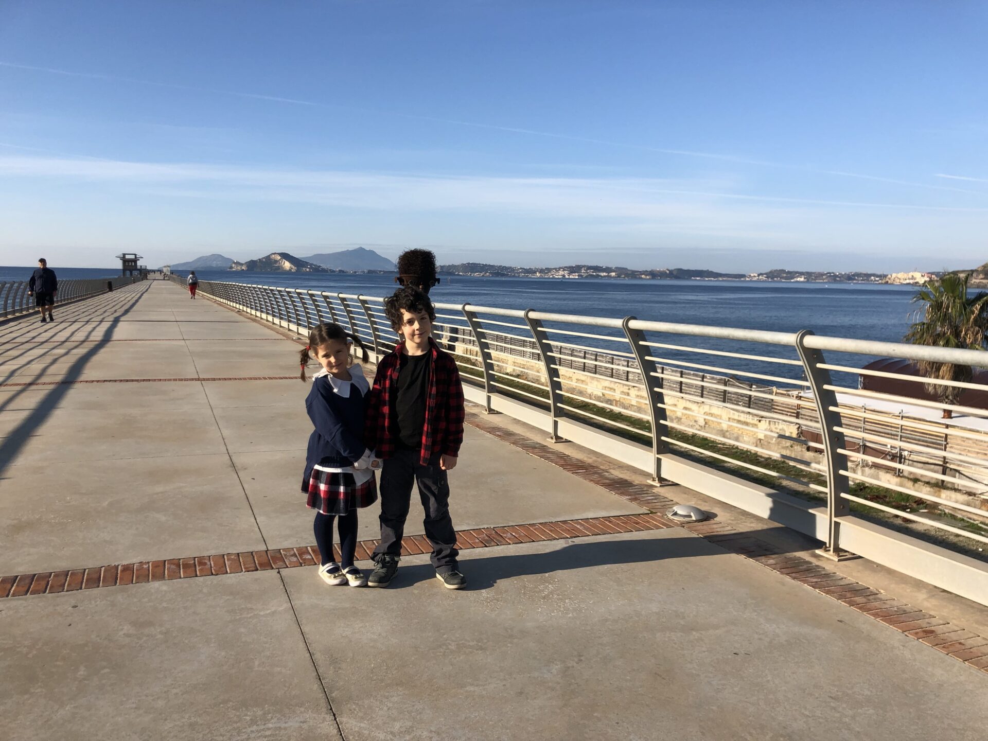 Il Pontile di Bagnoli, dalla terra al mare a caccia di bellezza ...