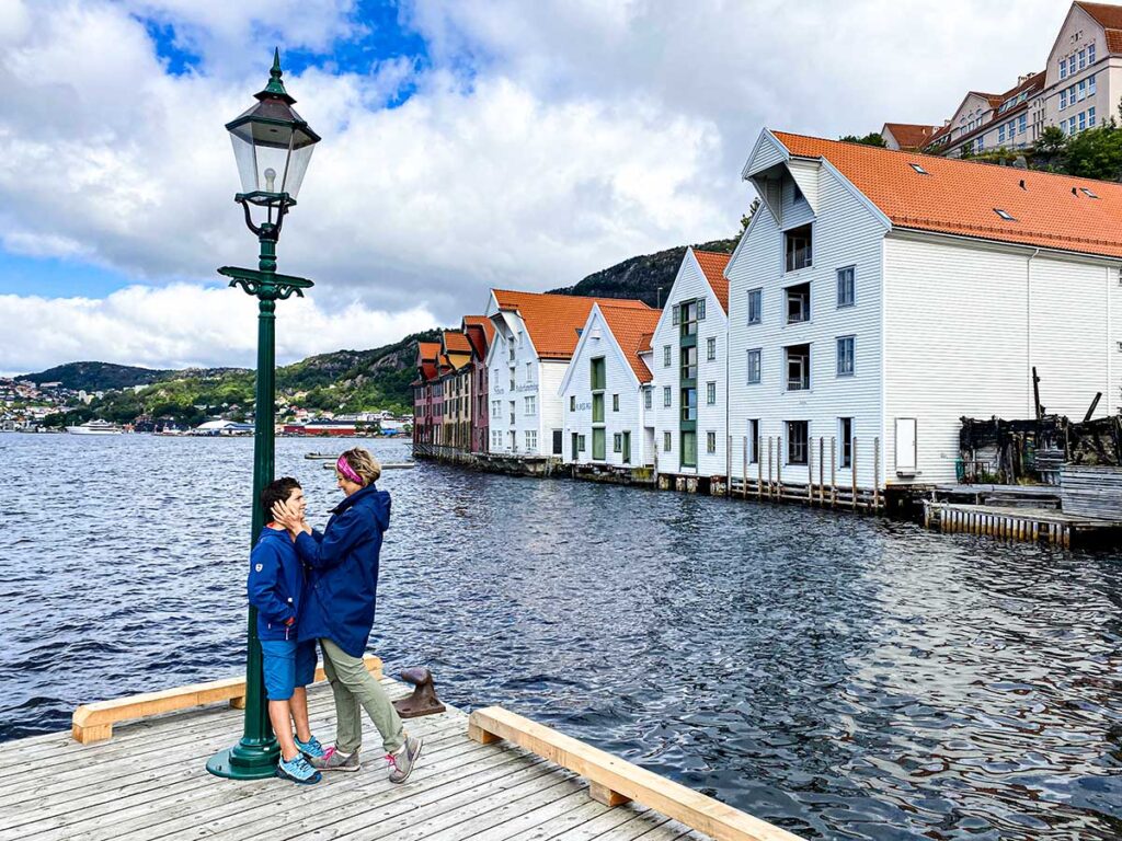 Cosa vedere a Bergen, il paese delle casette colorate - Viaggiapiccoli