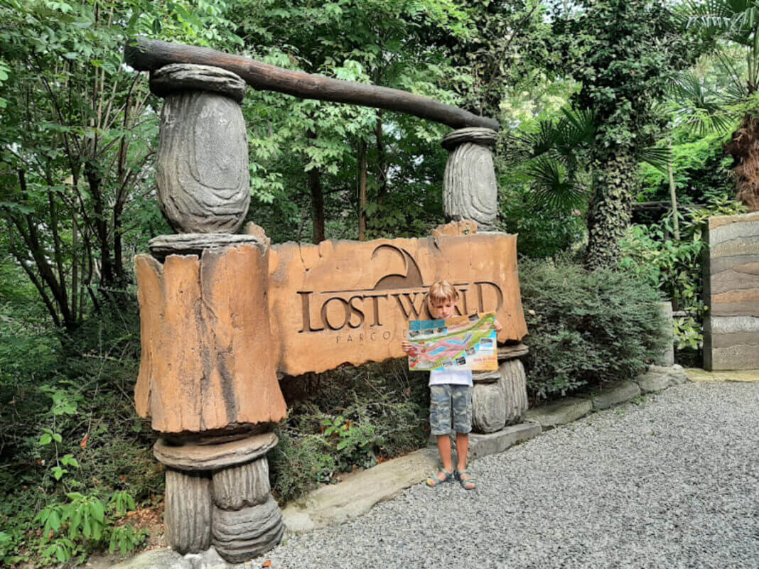 I dinosauri a Pinerolo, il parco Atlantis & Lost World: viaggio nella ...