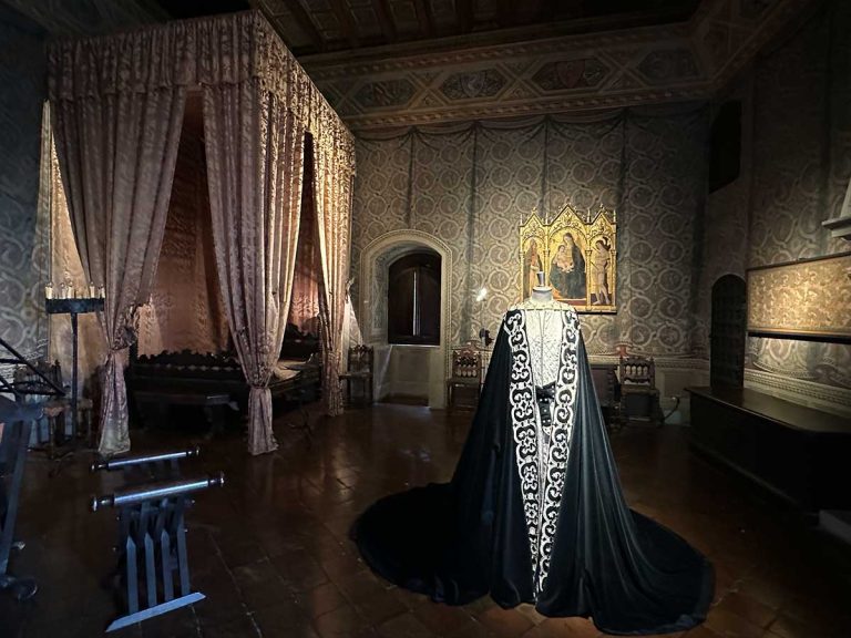 Castello di Gradara, visita tra leggende, giullari e Divina Commedia - Viaggiapiccoli