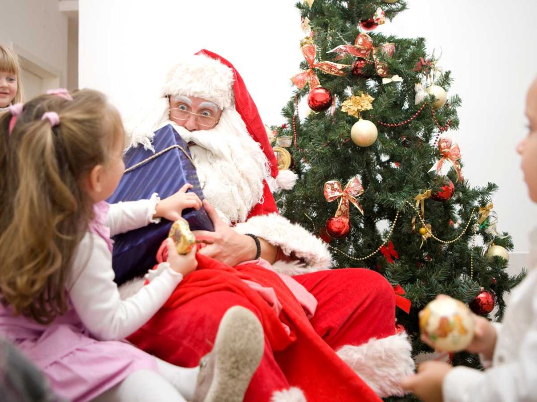 Natale in Toscana: mercatini, luci e villaggi di Babbo Natale ...